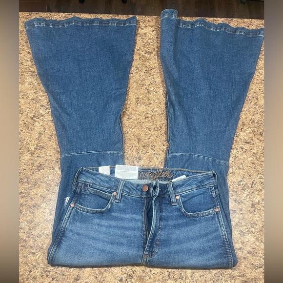 Wrangler | Jeans | Nwt Wrangler Retro High Rise Trumpet Flare Green ...